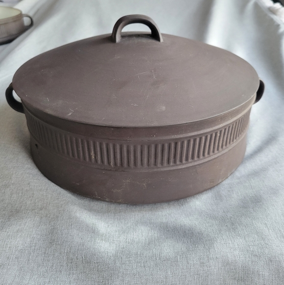 Dansk | Kitchen | Dansk Flamestone Fluted Brown Stoneware Casserole ...